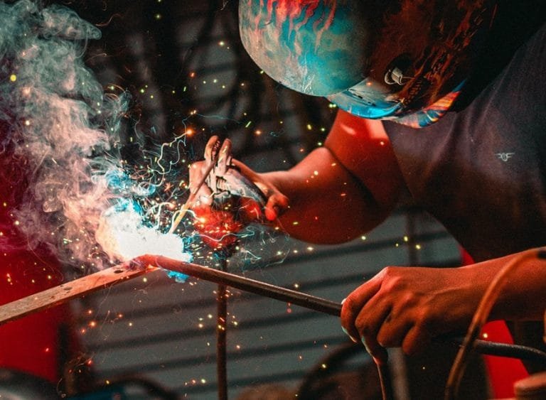 Soldadura segura: El soldador no solo debe saber el uso de EPP